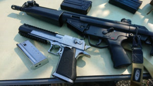 1分でわかる！armsとweaponの違いと正しい使い方 | ペラペラ部